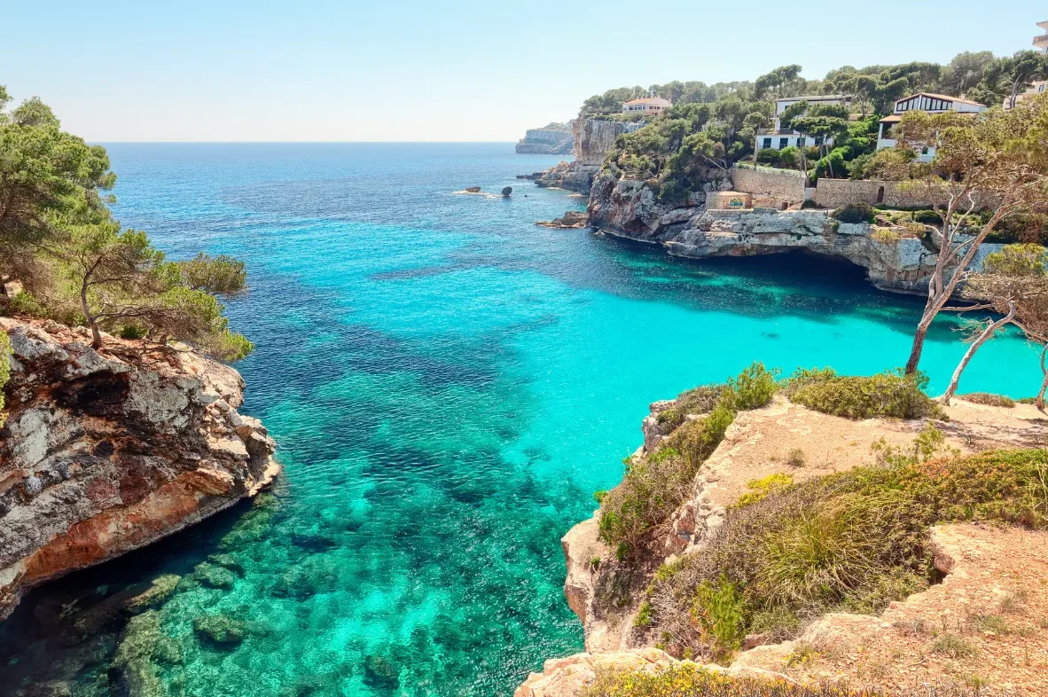 Cash and ATMs in Spain: Fees, limits, cash, cards & FX exchange